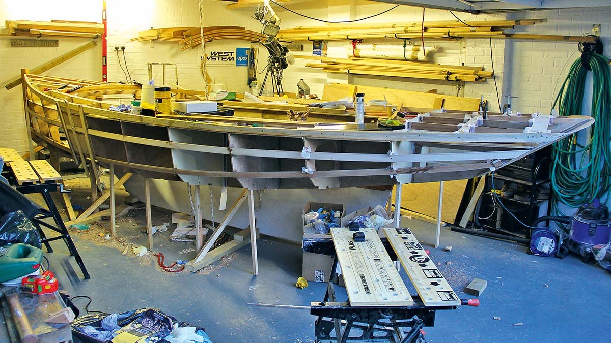 Best Tools for Efficient Boat Building
