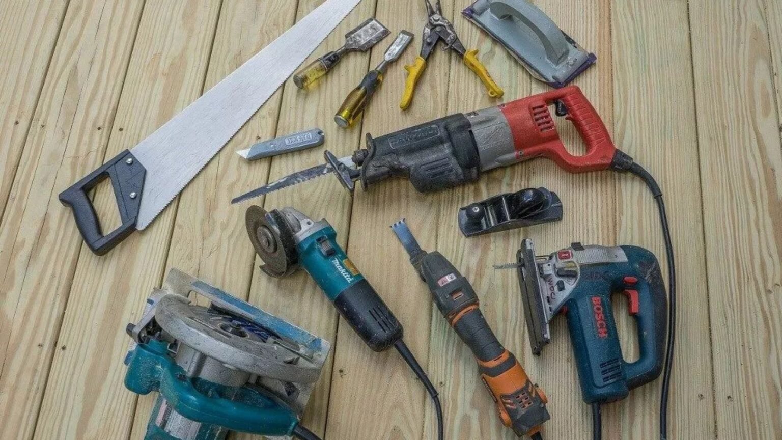 Best Tools for Installing and Repairing Decking